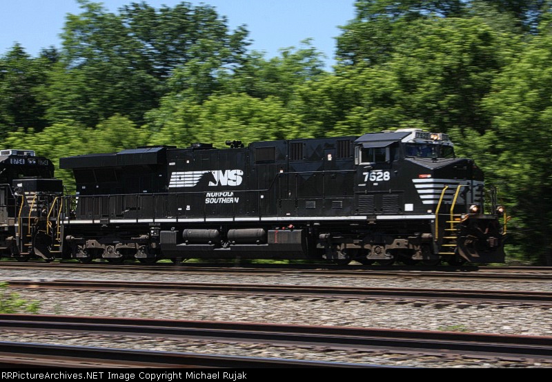 NS 7628